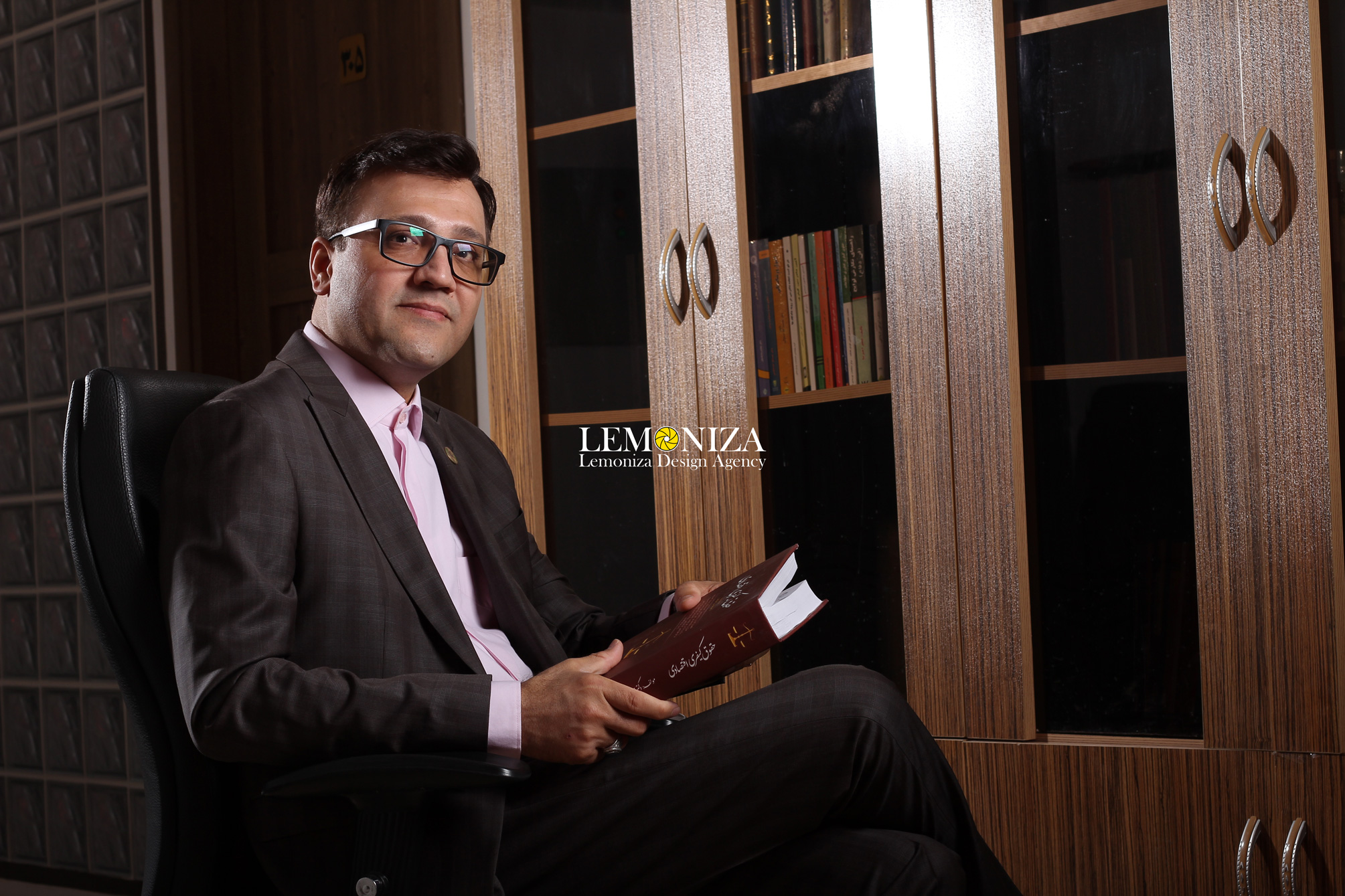 Modeling Photography of Dr. Mehdi Darabi’s Personality – Lemoniza ...